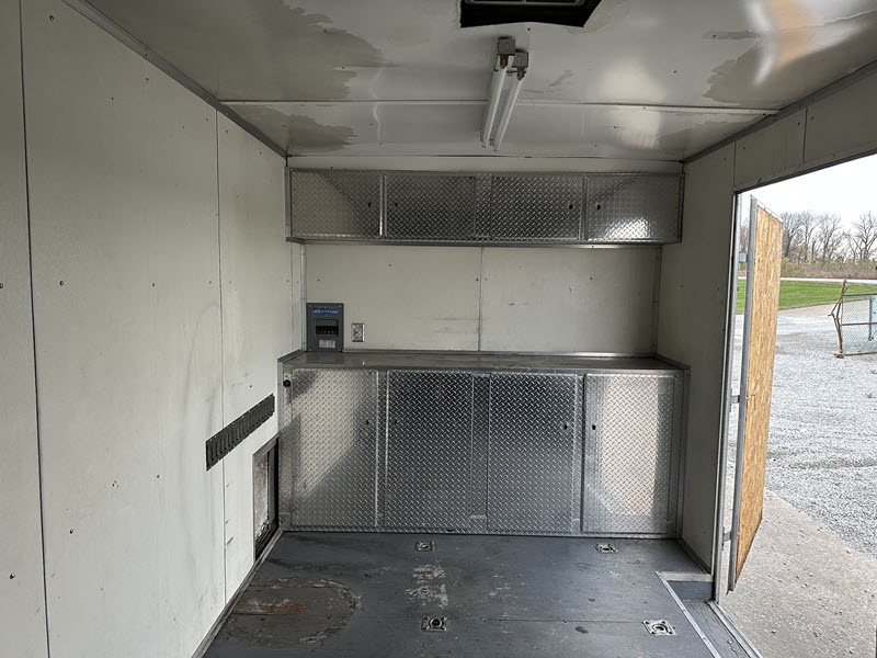 Salvage 2001 Unique Enclosed Trailer 5th wheel Hauler | X2 BUILDERS