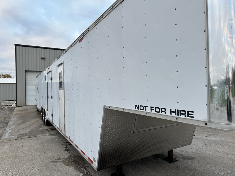 Salvage 2001 Unique Enclosed Trailer 5th wheel Hauler | X2 BUILDERS