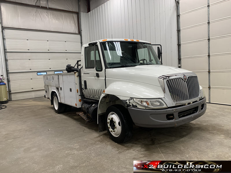 Salvage 2007 International 4000 Series 4100 | X2 BUILDERS