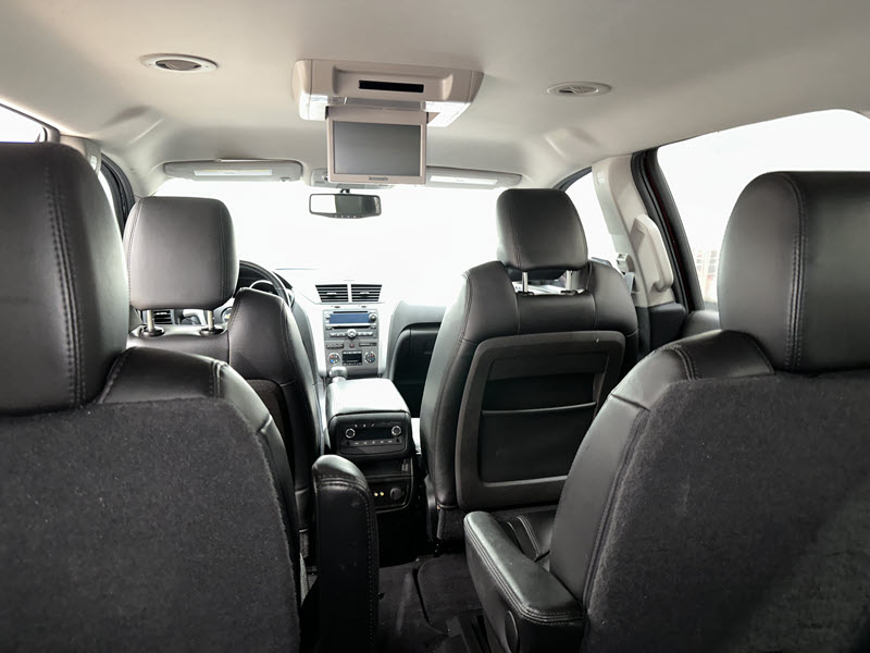 Salvage 2011 Chevrolet Traverse LT | X2 BUILDERS