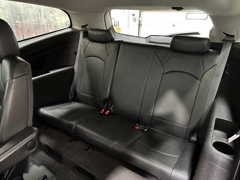 Salvage 2011 Chevrolet Traverse LT | X2 BUILDERS