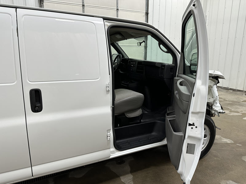 Salvage 2014 Chevrolet Express G1500 | X2 BUILDERS