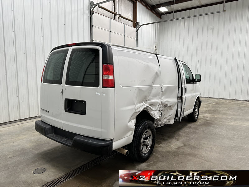 Salvage 2018 Chevrolet Express G2500 | X2 BUILDERS