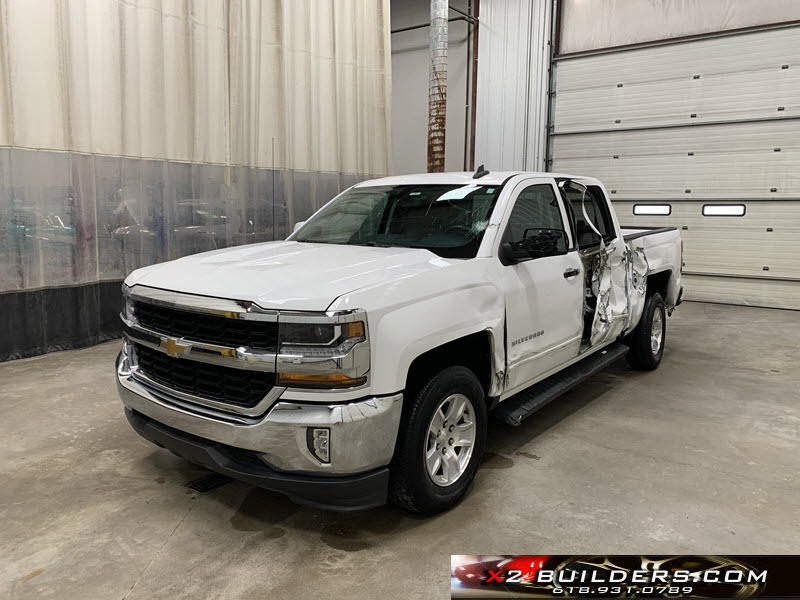 Salvage 2018 Chevrolet Silverado C1500 LT | X2 BUILDERS