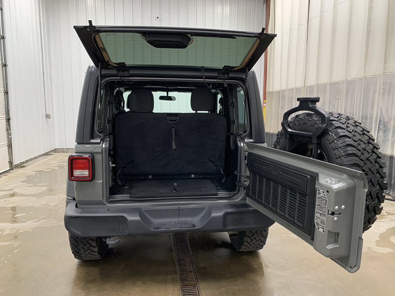 Salvage 2020 Jeep Wrangler Sport 4x4 | X2 BUILDERS