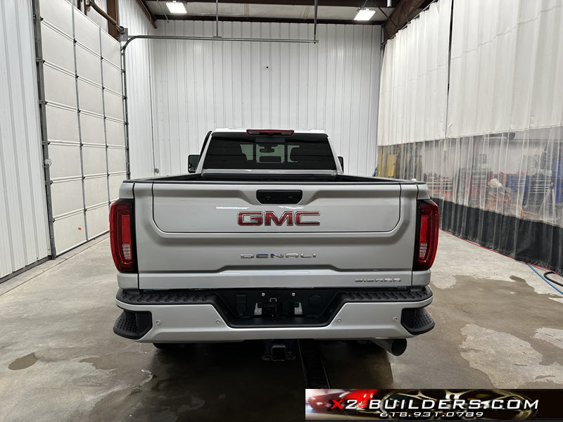 Salvage 2023 GMC Sierra K3500 HD Denali 4x4 Diesel | X2 BUILDERS