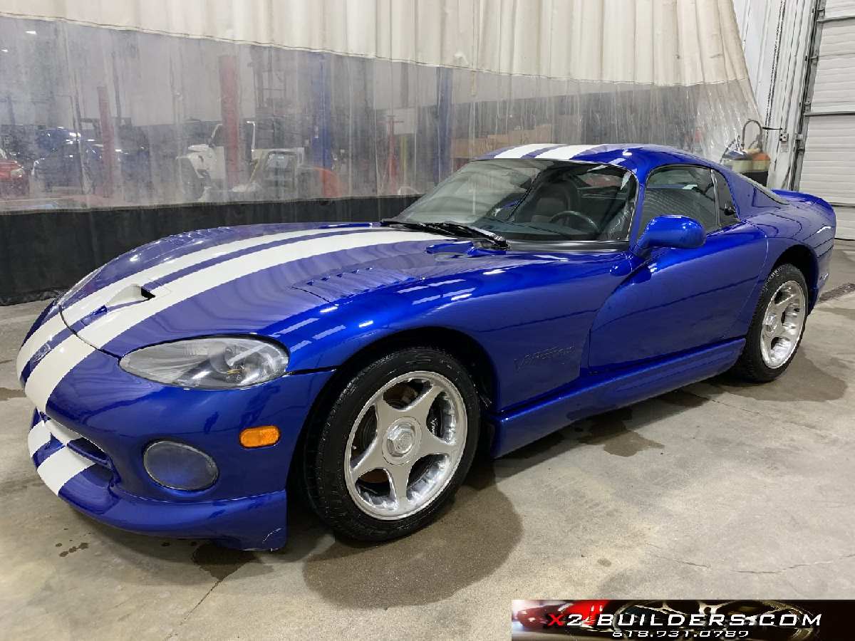 Salvage Dodge Viper | X2 BUILDERS